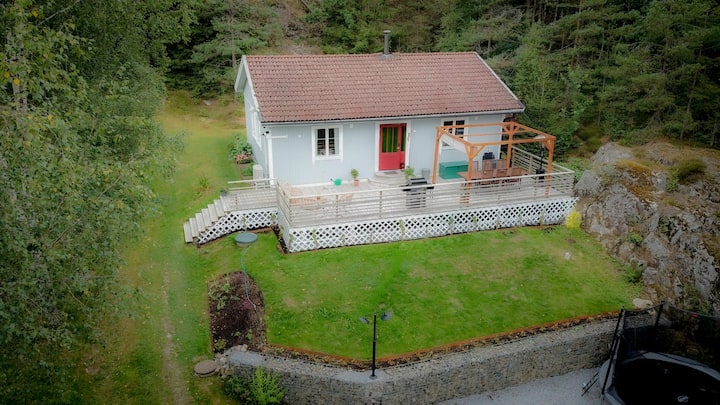 Fridhem, Fully Equipped Cottage In The Woods - Tanum