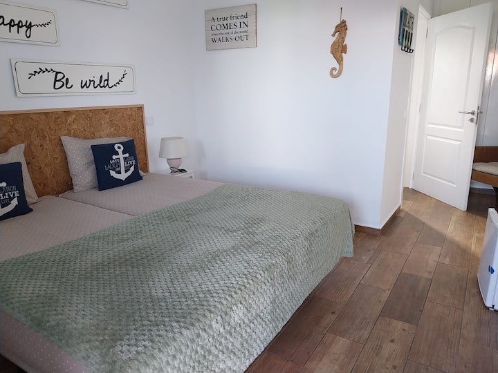 Twin Room Disability Access. Breakfast Included. - Sagres