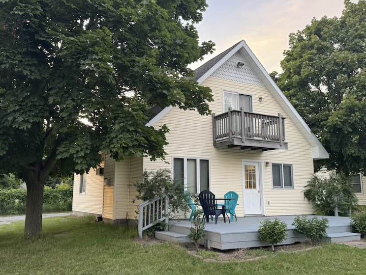 The Big Cabin - Presque Isle, MI