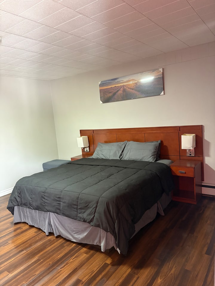 ​Affordable, Clean Walk To Falls - Niagara Falls