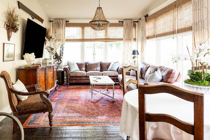 Pat Dye Cottage - Auburn, AL
