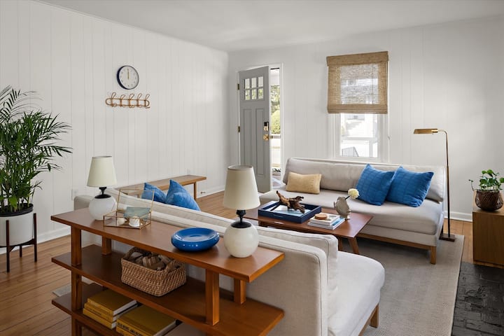 Dog-friendly Rehoboth Oceanblock 12 Cooper Cottage - Rehoboth Beach, DE