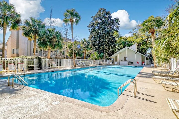 Wave Therapy, Str#030856, 2br/2ba-coligny Beach - Hilton Head Island, SC