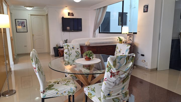 Next To Usembassy-solca Hospital - Quito