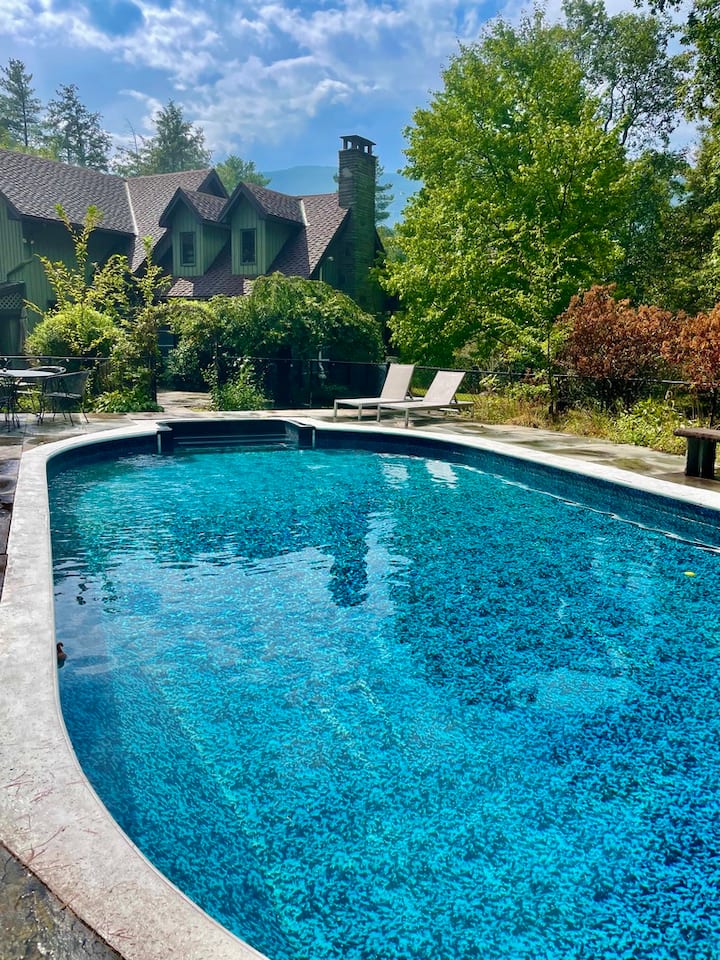 Contemporary Dovetail Log Cabin With Pool - Woodstock, NY