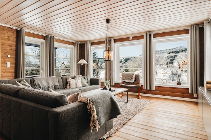 Flott Familiehytte På Vakre Oppheim / Voss - Gudvangen