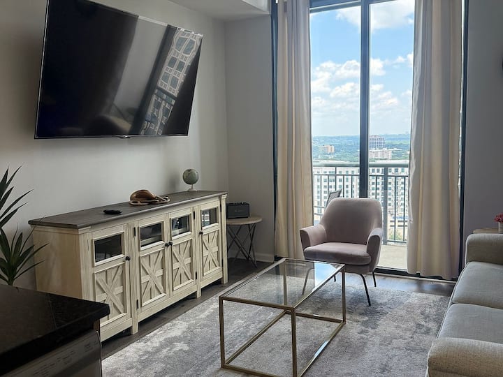 Buckhead Avenue Luxury Condo - Atlanta, GA