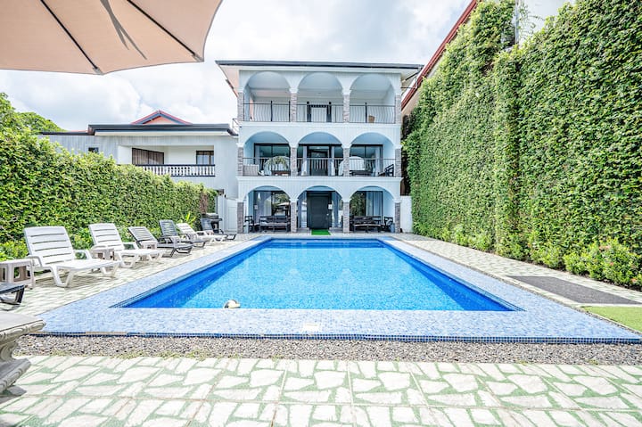 Oceanfront 16 Bedroom Private Villa In Jaco! - Costa Rica