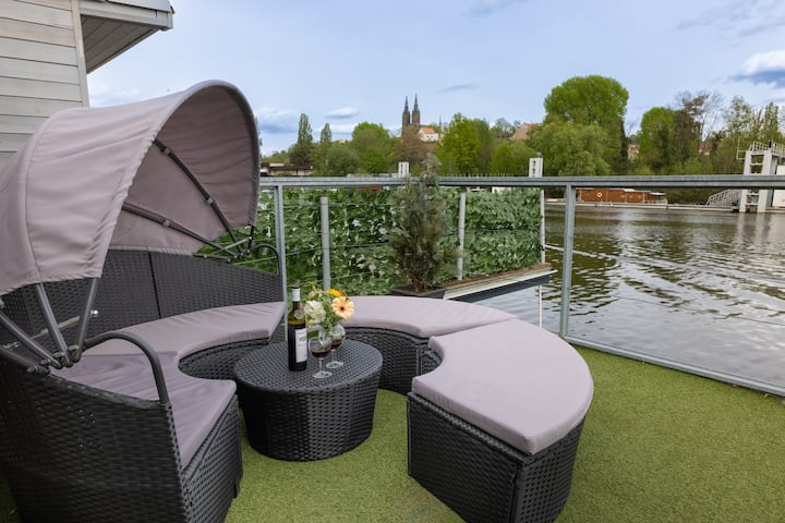 Newman, Wifi, Ac, Town 10', Parking Free, Views! - Prague