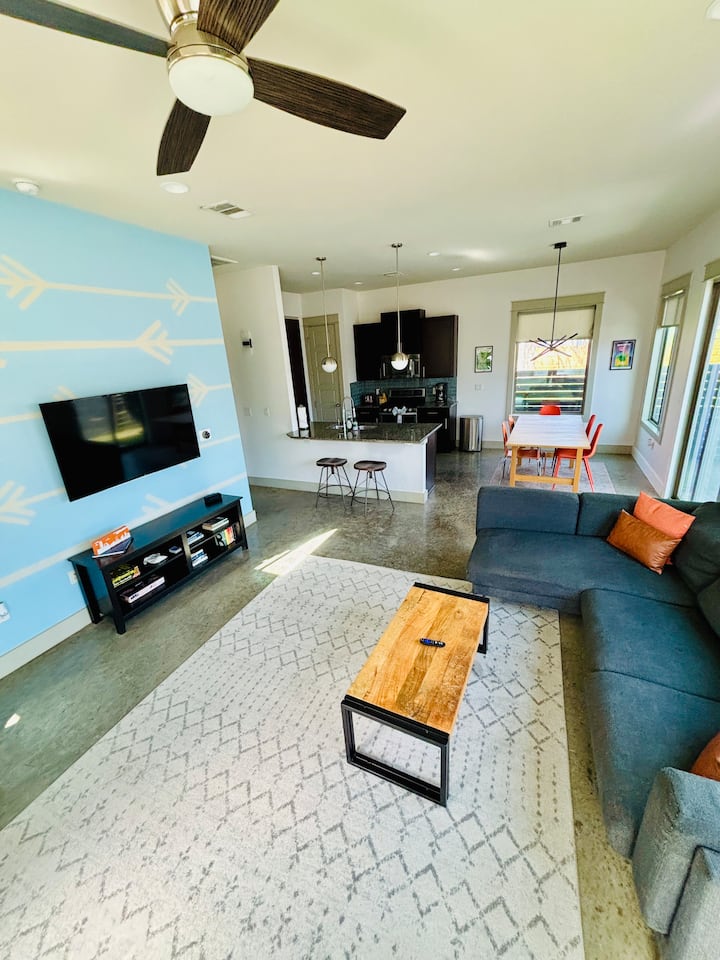 East Austin Oasis- 7 Min Walk To Rainey/downtown - Austin, TX