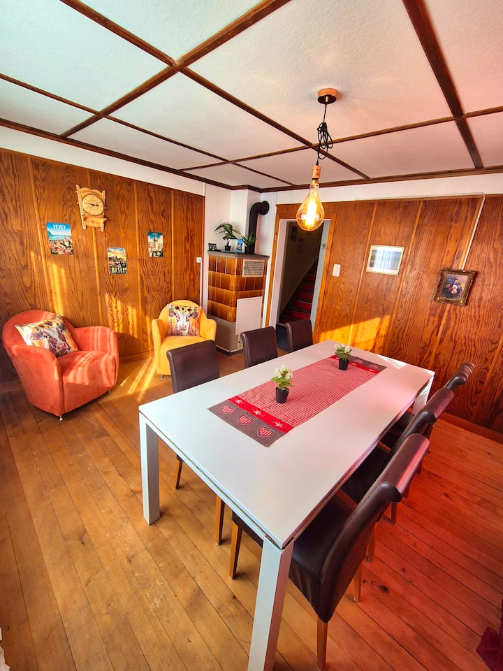 Casa Uno Heimeliges Chalet Mitten In Spiez - Thun