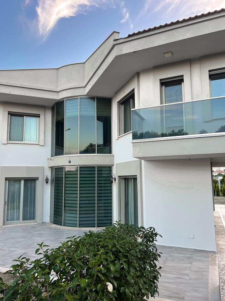 Villa With Pool Close To Ayayorgi Bay - Çeşme