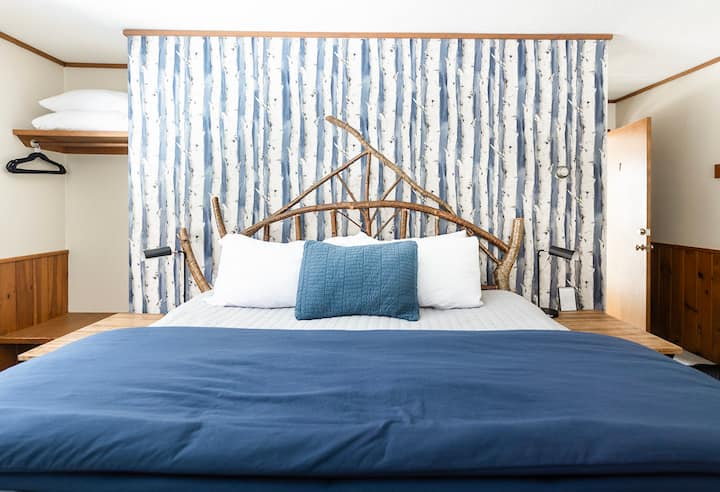 Aspen | King Bed Mini Suite | Private Bath | Stowe - Stowe, VT