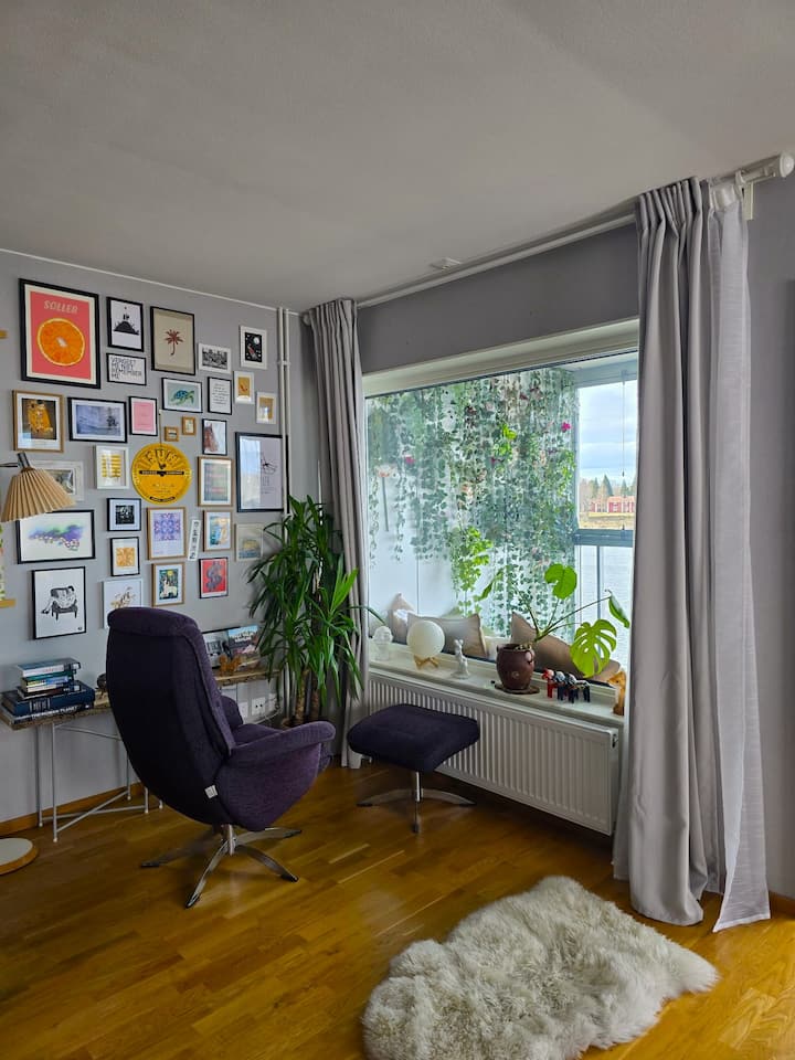 Cozy Riverfront Apartment With Spacious Balcony - Umeå