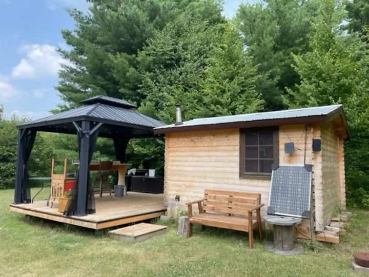 Group Camping- Outdoor Hike Tenting Firepit Cabin! - Perth, ON, Canada