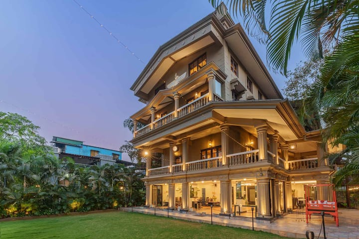 Stayvista Atmehta Mansion, Lonavala 9bhk-pool/lawn - India