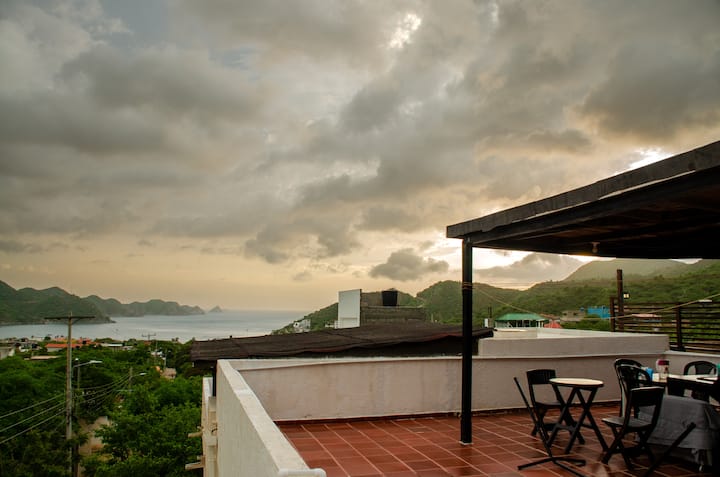 Linda Casa Vista Al Mar Y La Montaña Internet 200m - Taganga