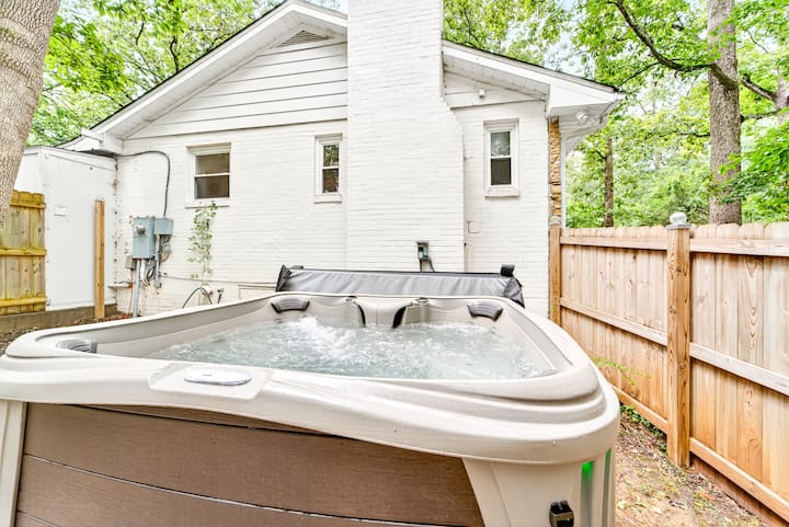 Chapel Hill/durham Retreat: Hot-tub, Massage Chair - Durham, NC