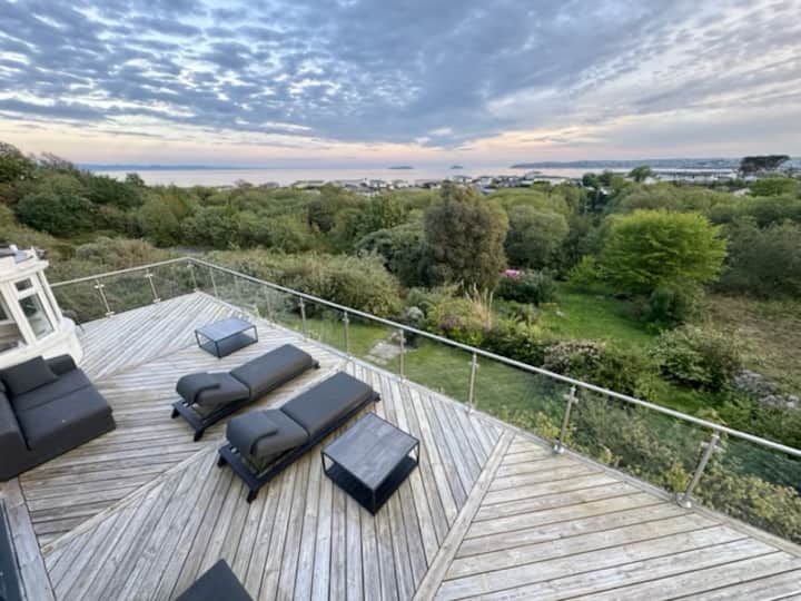 Quarry Beach Stunning Sea Views - House - Pwllheli