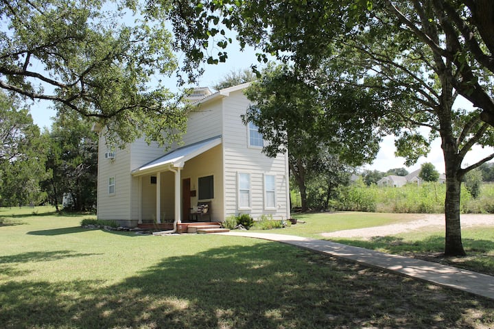 Little House In The Valley - Temple, TX
