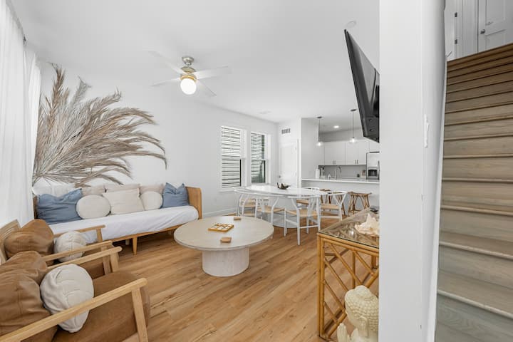 Beach Cabana ~ Walk To Beach~ Sleeps 10 ~ 3br/3ba - Panama City Beach