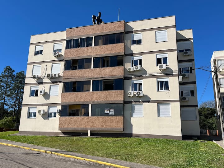 Apto 3 Quartos, Espaçoso,  Portaria 24h E Garagem - Santa Maria, Brazil