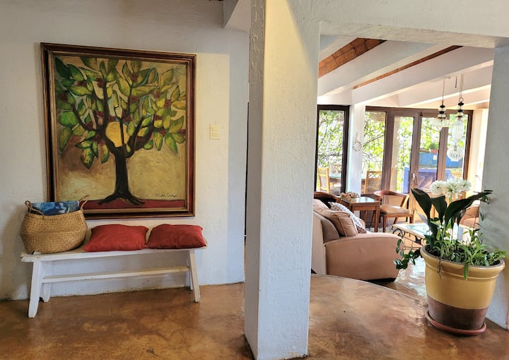 Casa Tonia: Beautiful Home W/ Pool, Hot Tub & View - Cuernavaca