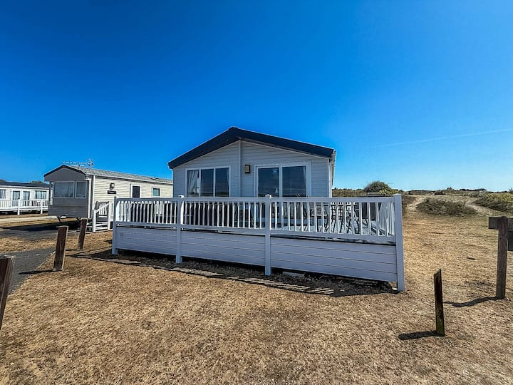 Beautiful 8 Berth Lodge  For Hire At Kessingland Beach In Suffolk Ref 90012td - Kessingland