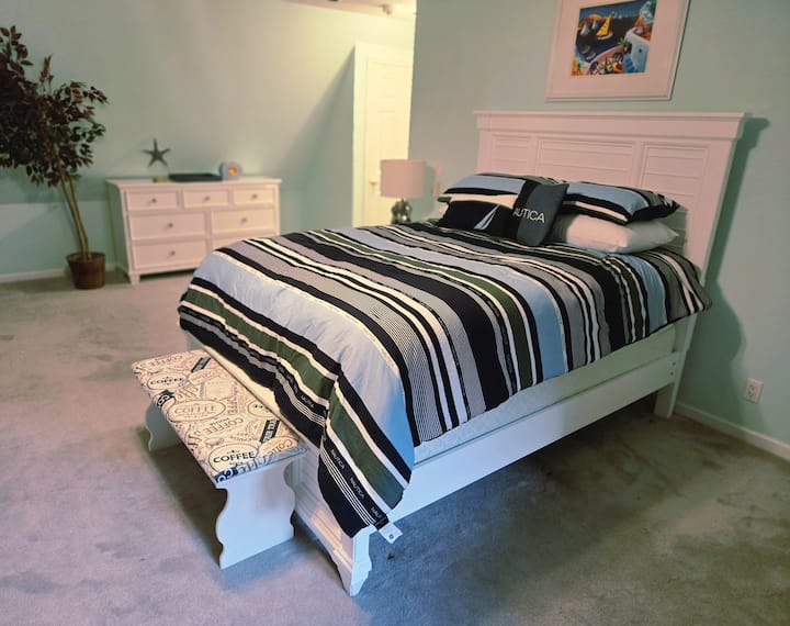 Sunset By The River (Private Suite) - Hampton, VA