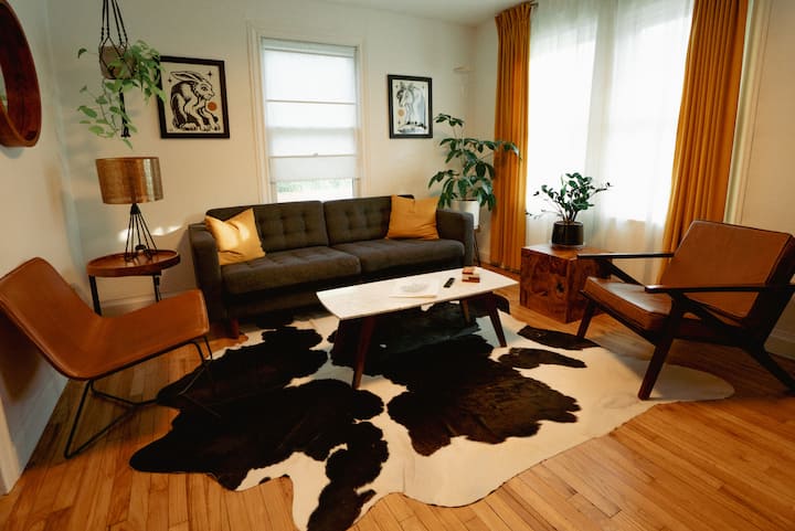 The Slow Gallery Atx - Austin, TX