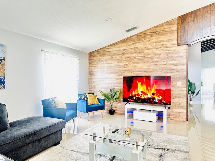 Cozy House With Private Pool. Kissimmee/orlando - Kissimmee, FL