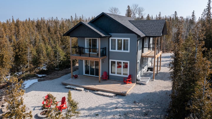 Newly Built Water Front Cottage With Amazing View - 