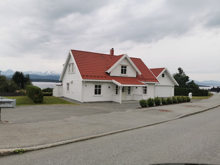 Enebolig I Molde - Molde