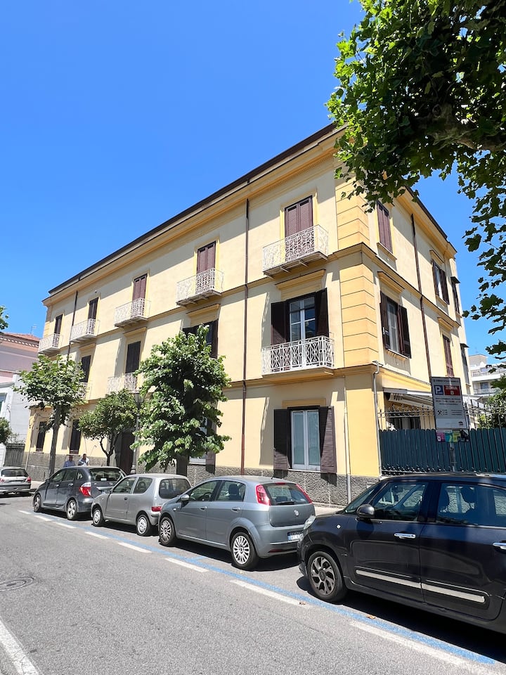 Prestigious Noble Villa Laura With Solarium View - Piano di Sorrento