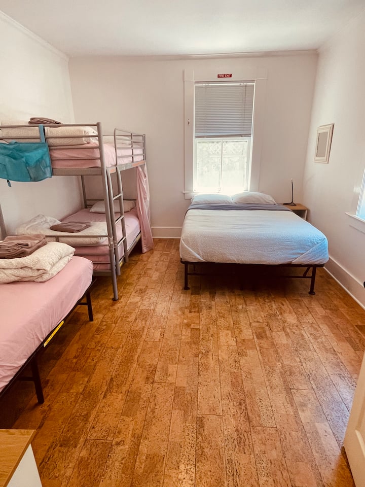 Ada Private Rm: Sleeps 5, Shared Bath, Near Beach - Capitola, CA