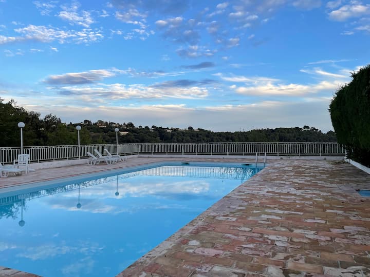 Charmant Appartement Avec Jardin, Piscine Et Clim - Saint-Paul-de-Vence