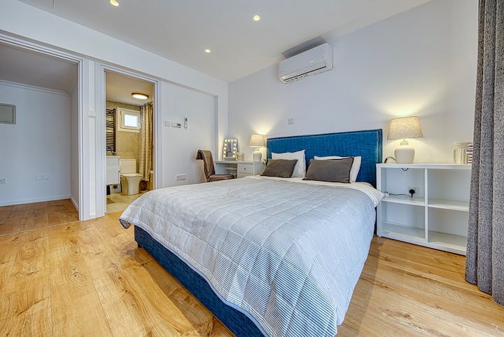 3-bedroom House With A Swimming Pool Dassoudi - Limassol