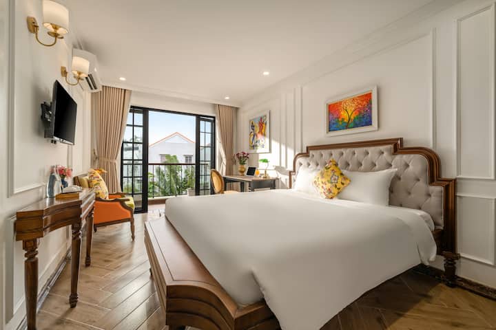 Spanish Style Room With Pool View/working Space. - ベトナム