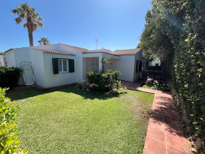 Apartamento Barato Con Jardín Soleado En Menorca - Minorque