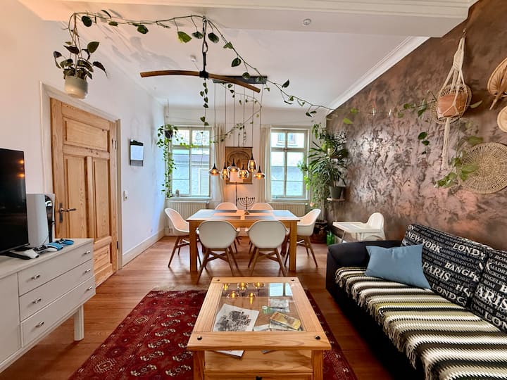 Zentral In Altstadt | 4–6 Pers | Netflix | Come In - Stuttgart