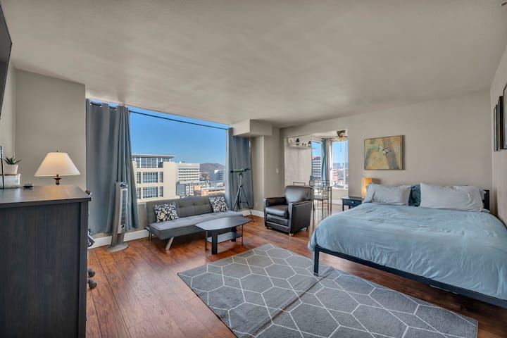 Reno High-rise Studio Apartment With River View - Reno
