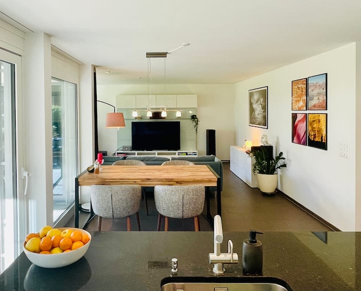 130m2, Modern&hell, Garten, Homeoffice - Suiza