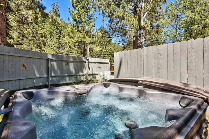 Pool House Hot Tub On River Family & Dog Friendly - Markleeville, CA