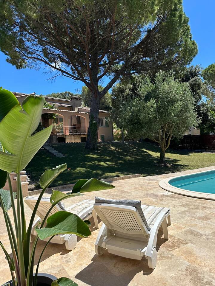 Studio Convivial Avec Piscine - Bollène