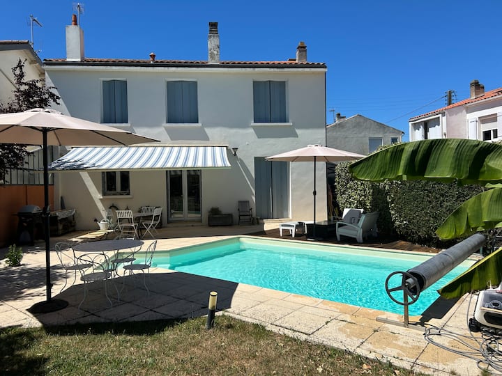 Maison Avec Jardin Et Piscine - La Rochelle