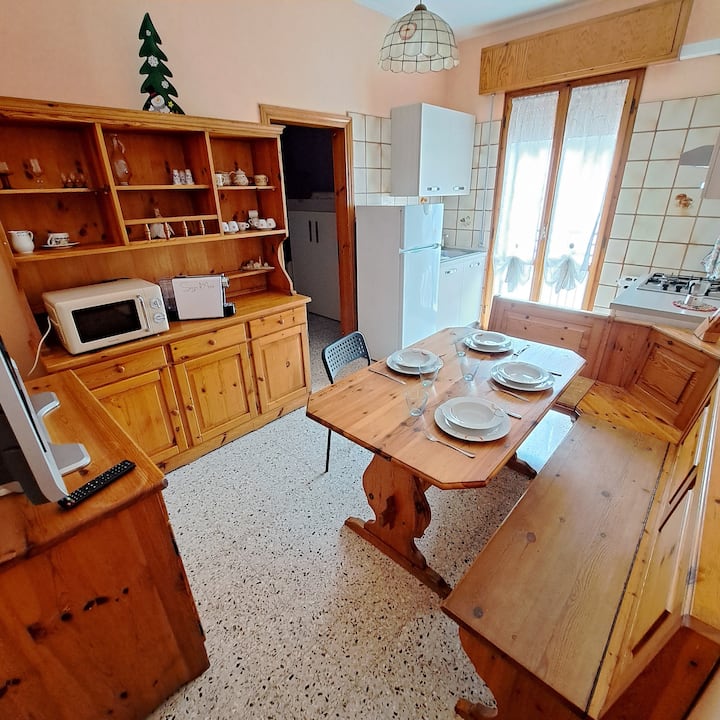 Carmen Beach House-aria Condizionata,wifi,parking - Rimini