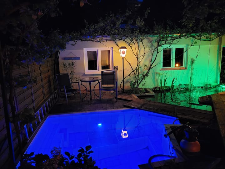 Wohnen Wie Im Paradies - Mit Garten, Pool & Sauna - Mannheim