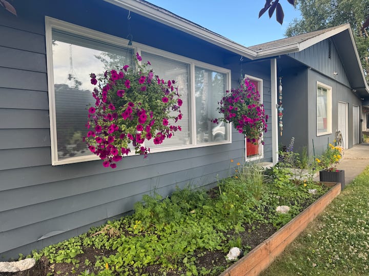 Great Midtown Neighborhood, Access To Everything - Anchorage, AK