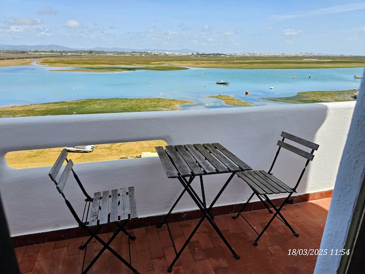 _joraya Apt! Fully Renovated Beach Apt, 20mts Sea! - Faro Airport (FAO)