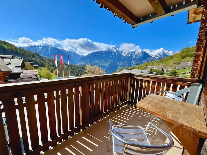 Charmante Renovierte Wohnung Im Walliserhaus - Suisse